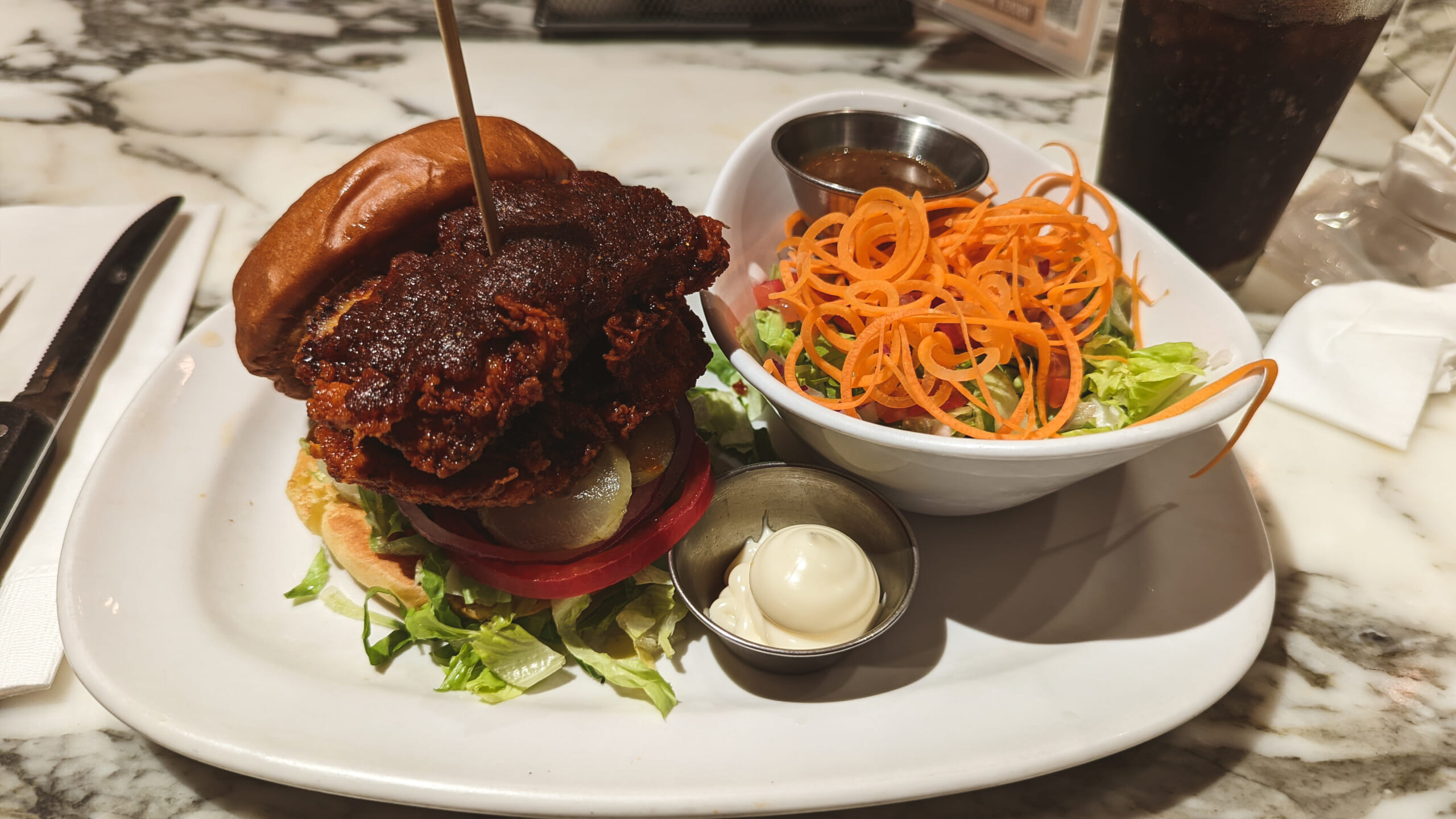 六本木、ミッドタウンの「The Counter custom burgers」 | 二日酔い飯